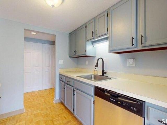 condo with 2 bedroom, Rocky Hill CT DLS103101864