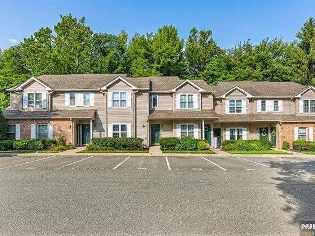 condo with 2 bedroom, Roseland NJ ES105123229