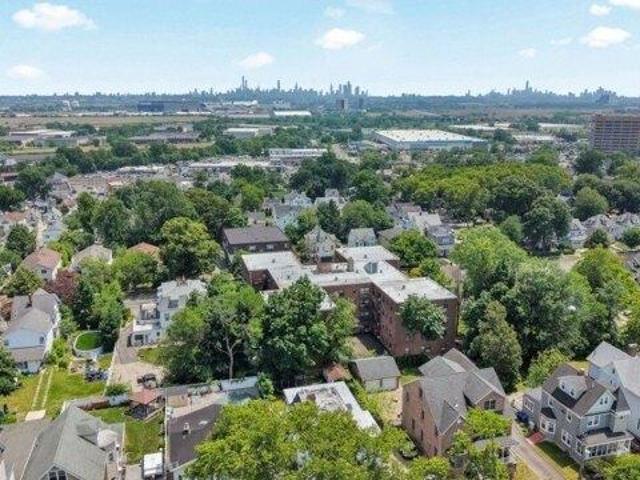 condo with 2 bedroom, Rutherford NJ ES104296605