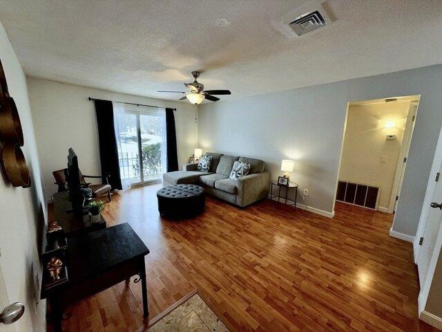 condo with 2 bedroom, Rutland MA DS102729239