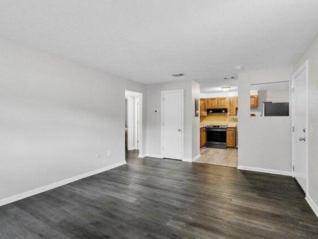 condo with 2 bedroom, Rutland MA ES105116656