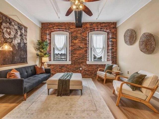condo with 2 bedroom, Saco ME DS102776242