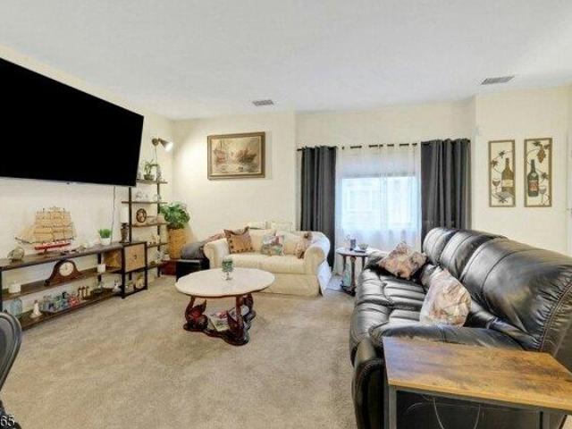 condo with 2 bedroom, Saddle Brook NJ DS104409653