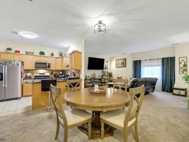 condo with 2 bedroom, Saddle Brook NJ ES104409653