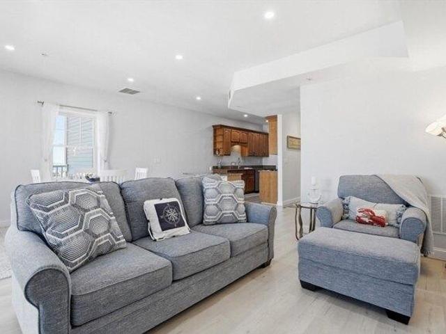 condo with 2 bedroom, Salisbury MA DLS102859692