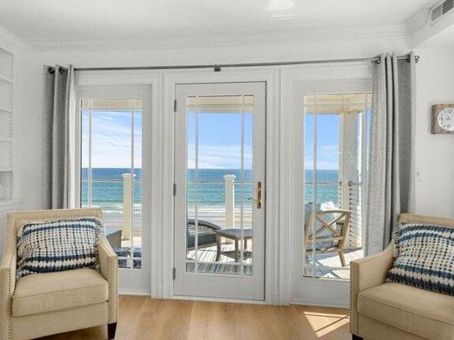 condo with 2 bedroom, Salisbury MA DLS103020666