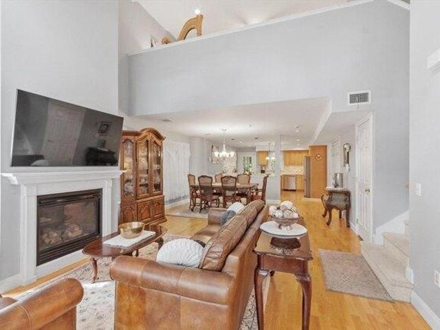 condo with 2 bedroom, Salisbury MA DLS103128202
