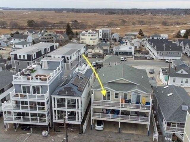 condo with 2 bedroom, Salisbury MA ES103809849