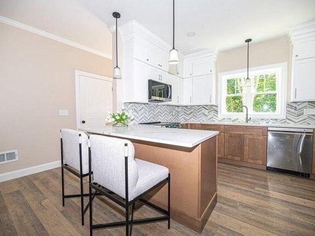 condo with 2 bedroom, Salisbury MA ES105114161