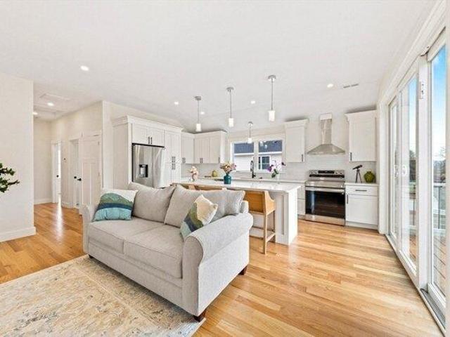 condo with 2 bedroom, Salisbury MA ES105126351