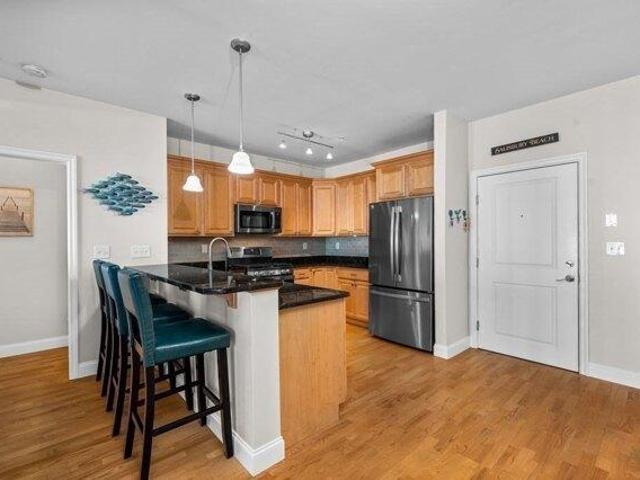 condo with 2 bedroom, Salisbury MA ES105157777