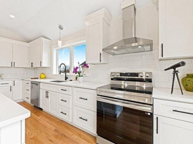 condo with 2 bedroom, Salisbury MA ES105160154