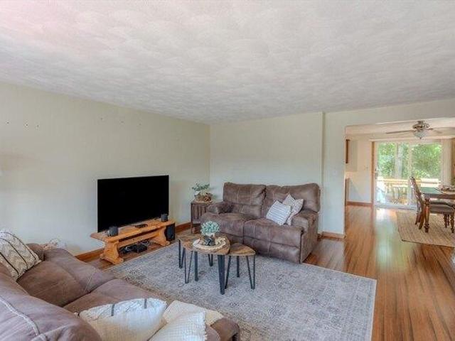 condo with 2 bedroom, Saugus MA ES104332973