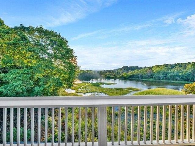condo with 2 bedroom, Saugus MA ES105140414