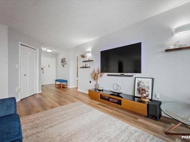 condo with 2 bedroom, Secaucus NJ DLS102217976