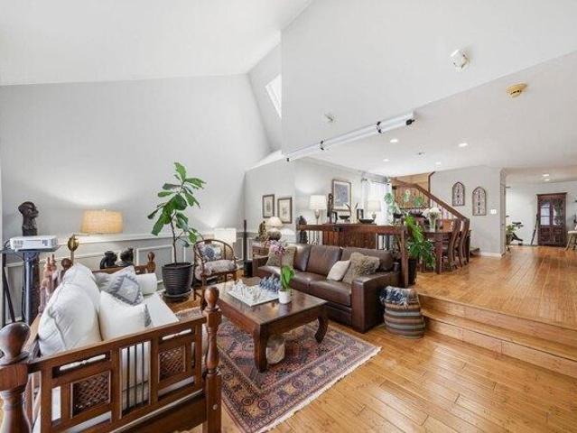condo with 2 bedroom, Secaucus NJ DLS102253790