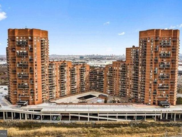 condo with 2 bedroom, Secaucus NJ DS102215397