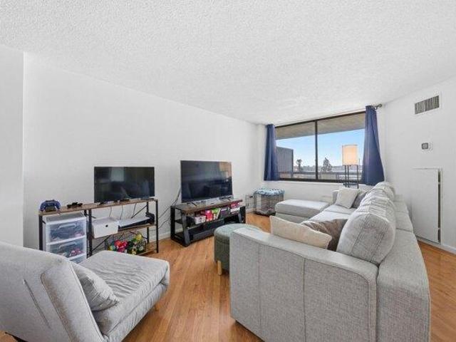 condo with 2 bedroom, Secaucus NJ DS102477153