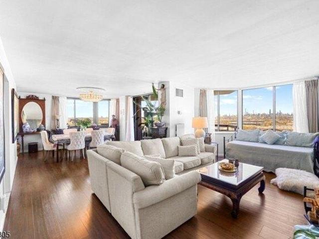 condo with 2 bedroom, Secaucus NJ DS104188196