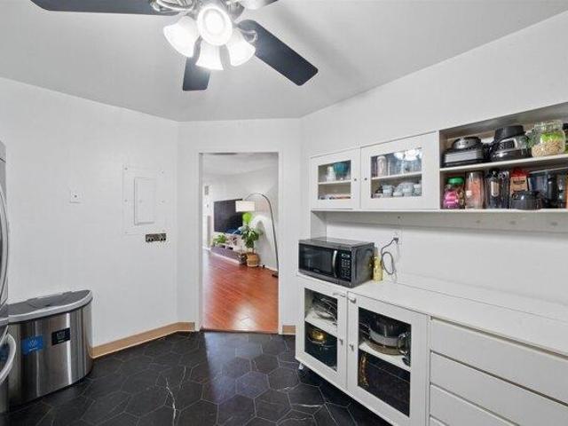 condo with 2 bedroom, Secaucus NJ ES103187653