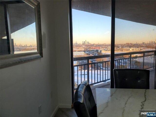 condo with 2 bedroom, Secaucus NJ ES104329592