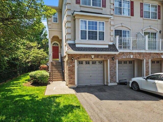 condo with 2 bedroom, Secaucus NJ ES104692137