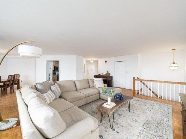 condo with 2 bedroom, Secaucus NJ ES104759578