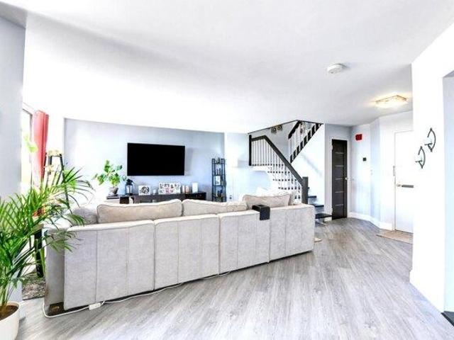 condo with 2 bedroom, Secaucus NJ ES104851684