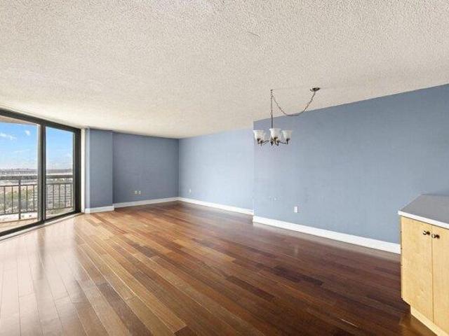 condo with 2 bedroom, Secaucus NJ ES105174300