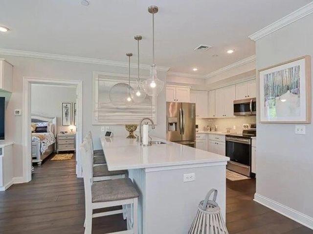 condo with 2 bedroom, Sharon MA ES103248024