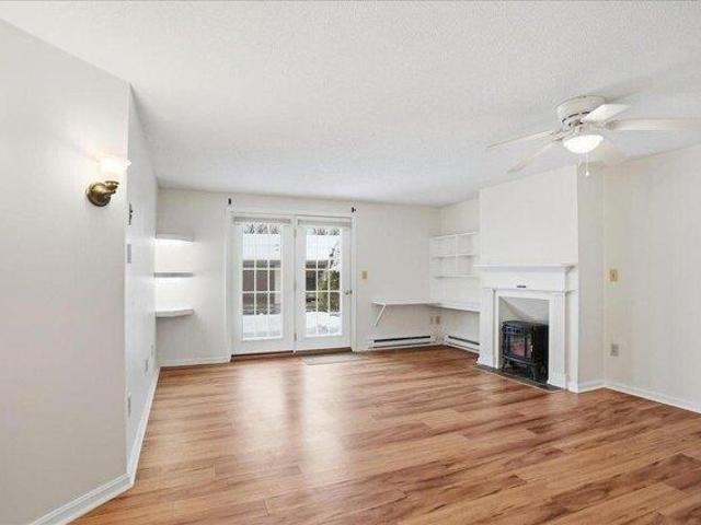 condo with 2 bedroom, Shelburne VT ES105232768