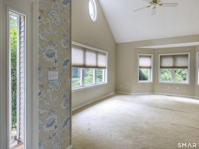 condo with 2 bedroom, Shelton CT ES104834276