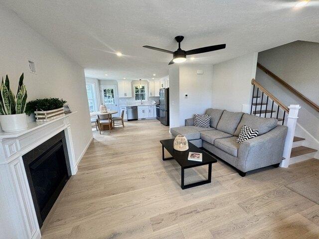 condo with 2 bedroom, Shirley MA ES105107128
