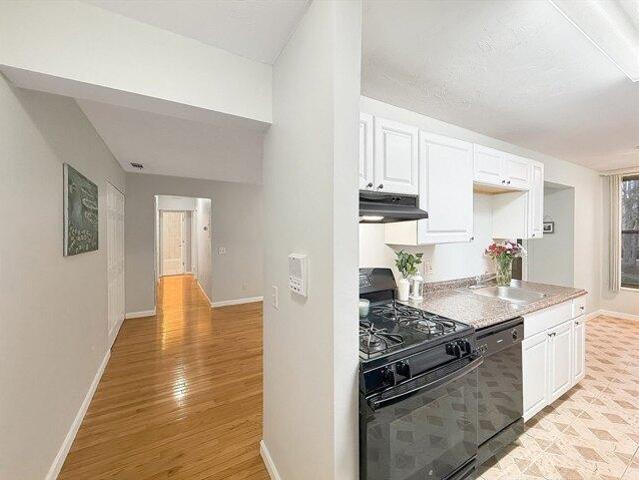 condo with 2 bedroom, Shrewsbury MA DLS101602261