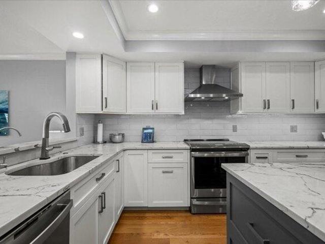 condo with 2 bedroom, Shrewsbury MA ES104791821