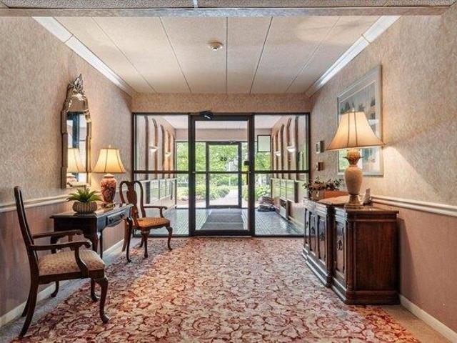 condo with 2 bedroom, Shrewsbury MA ES105082705