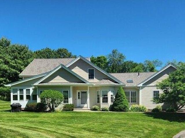 condo with 2 bedroom, Shrewsbury MA ES103850192