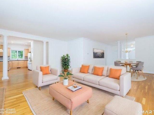 condo with 2 bedroom, Simsbury CT ES103163274