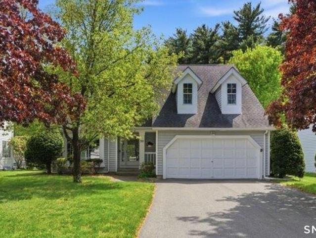 condo with 2 bedroom, Simsbury CT ES103440022