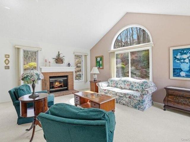 condo with 2 bedroom, Somers NY DS101747452
