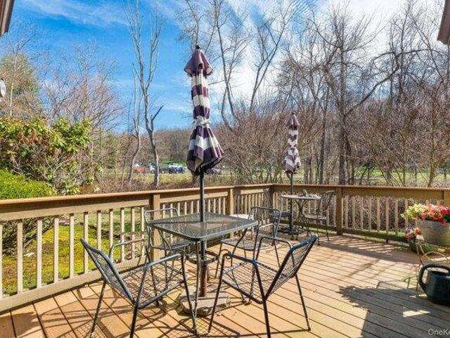 condo with 2 bedroom, Somers NY DS101780172