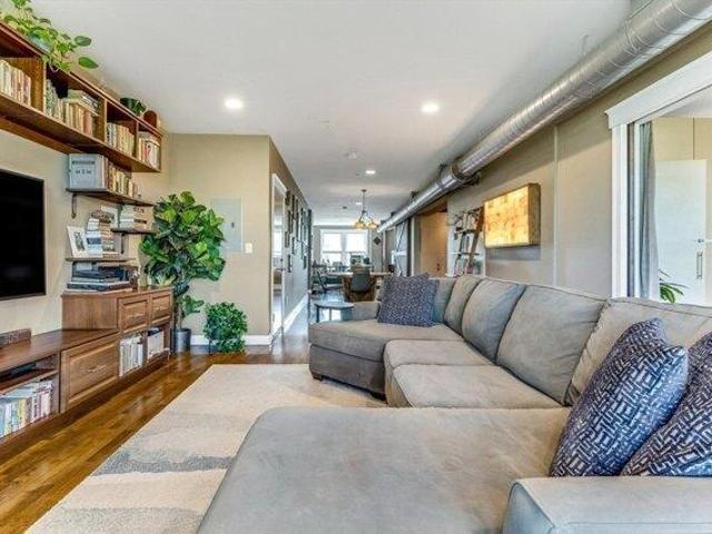 condo with 2 bedroom, Somerville MA ES104149245