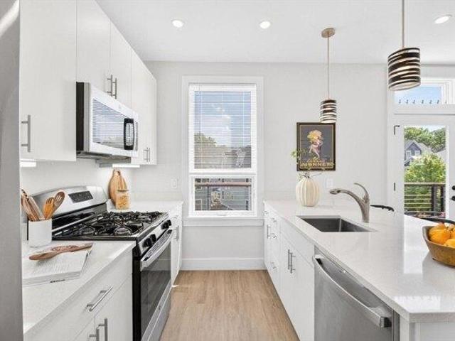 condo with 2 bedroom, Somerville MA ES104297194
