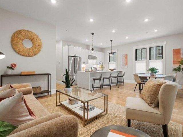 condo with 2 bedroom, Somerville MA ES104440736