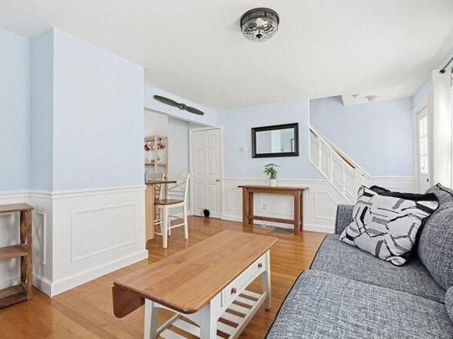 condo with 2 bedroom, Somerville MA ES104570213