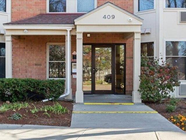 condo with 2 bedroom, South Burlington VT DLS101998728