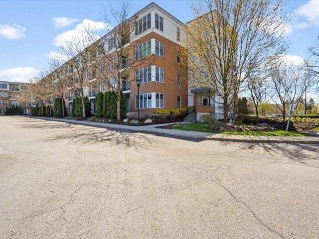 condo with 2 bedroom, South Burlington VT ES104848387