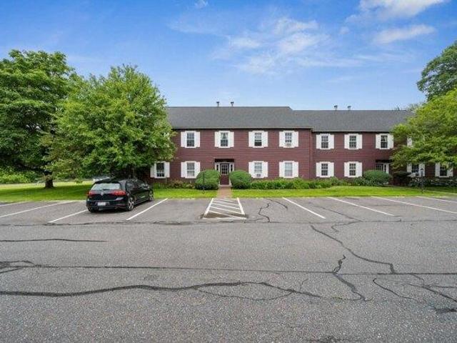 condo with 2 bedroom, South Burlington VT ES104869864
