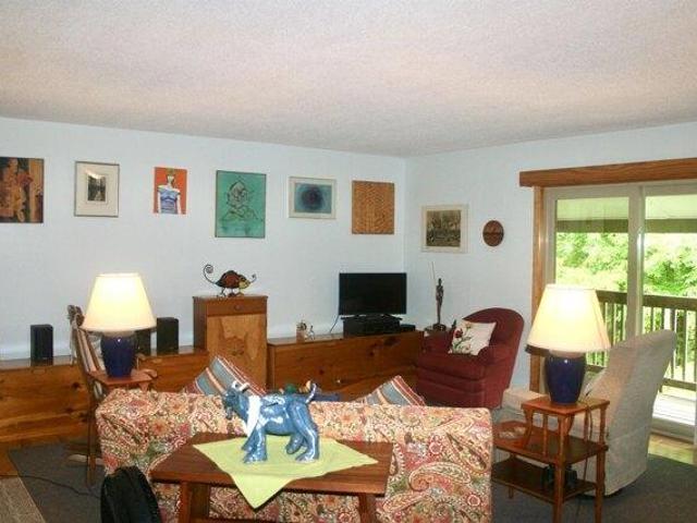 condo with 2 bedroom, South Burlington VT ES103885764
