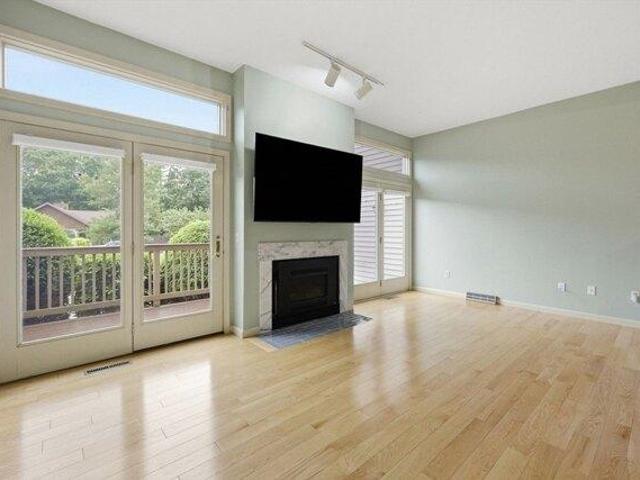 condo with 2 bedroom, South Hadley MA DS104007660